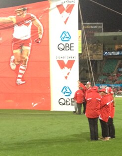 Meet the Cheer, Cheer Squad