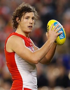 Tippett undergoes surgery