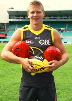 Hannebery round two rising star