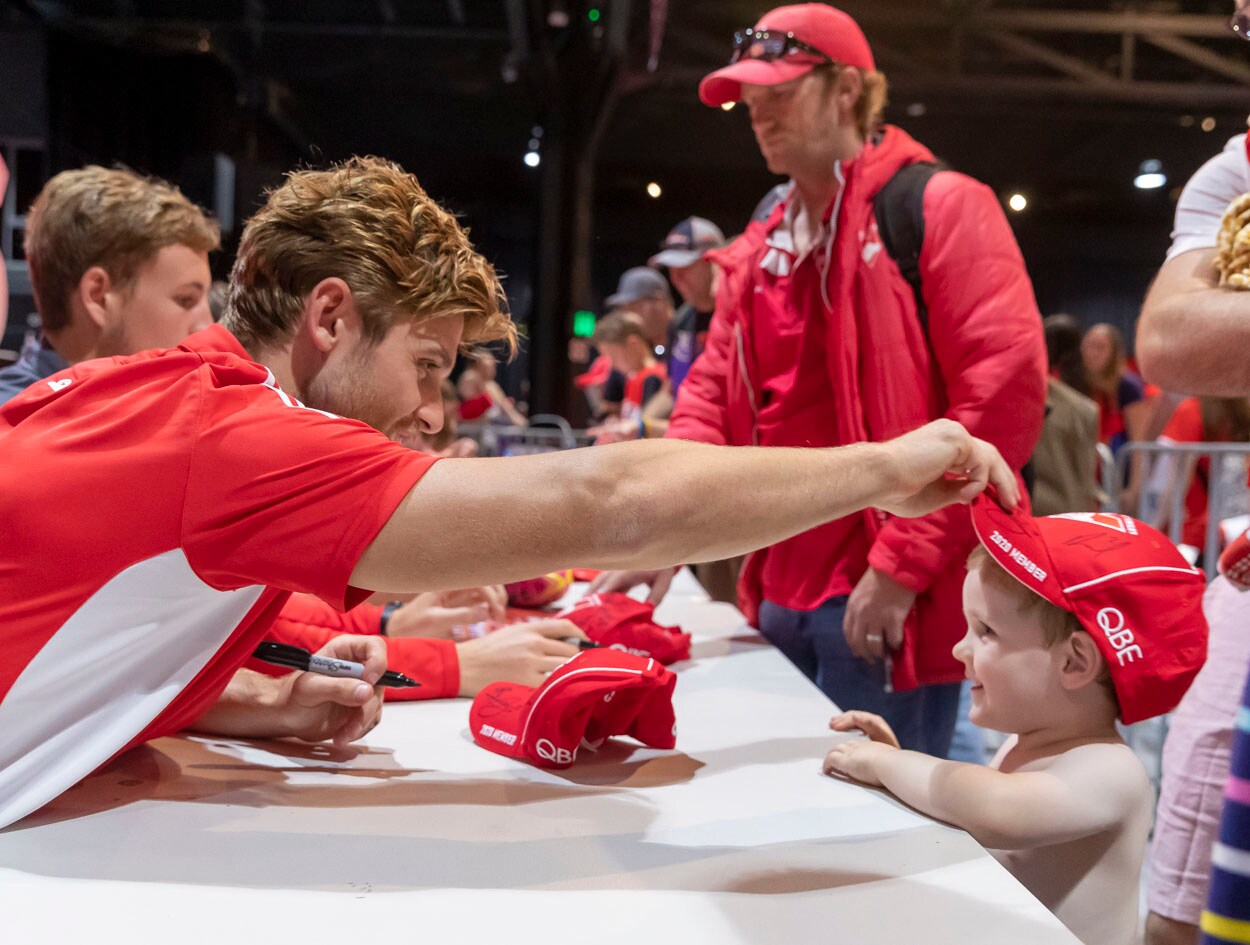 Swans fans flock to Fan Day