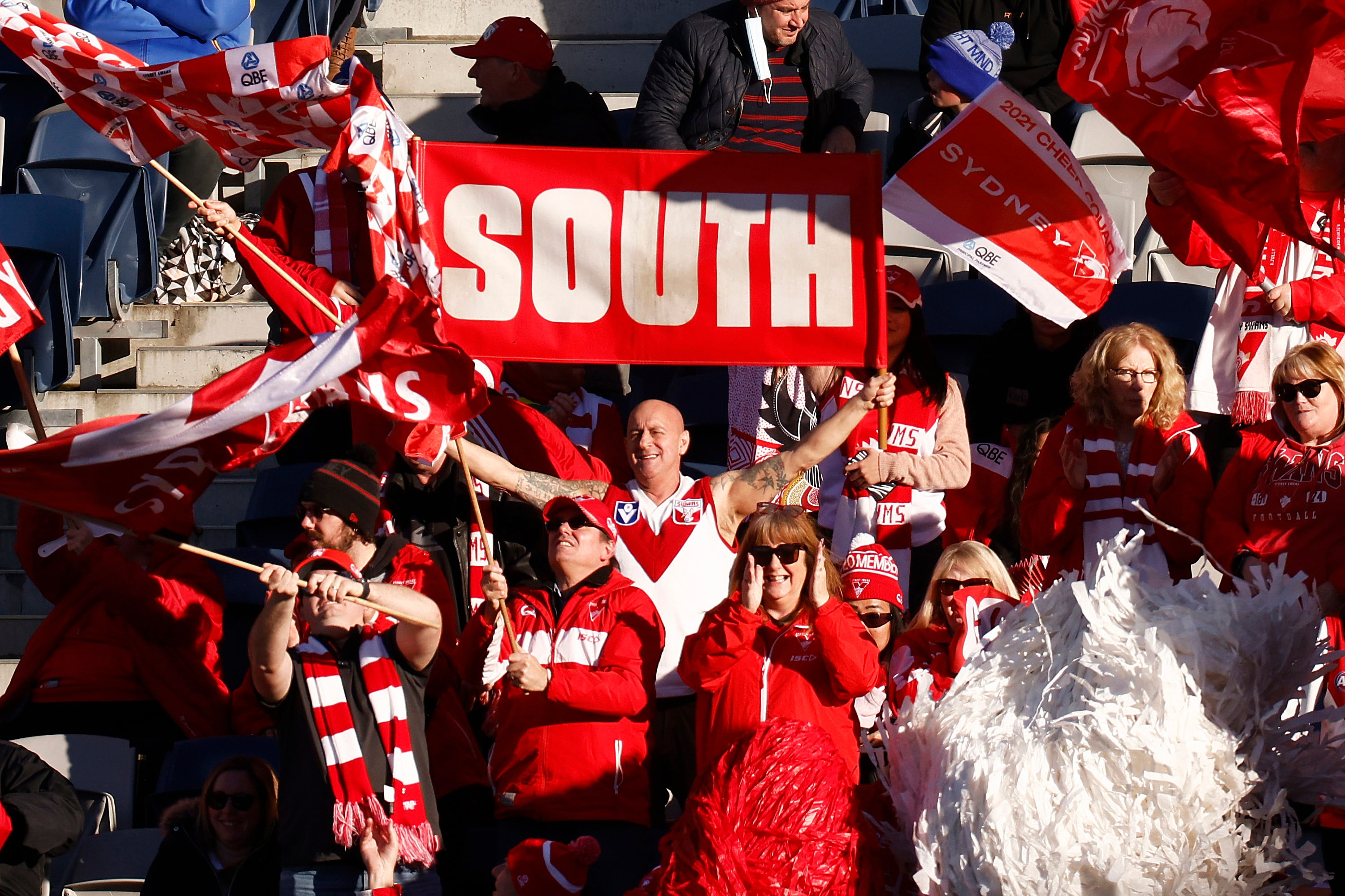 Swans supporters shine in Victoria