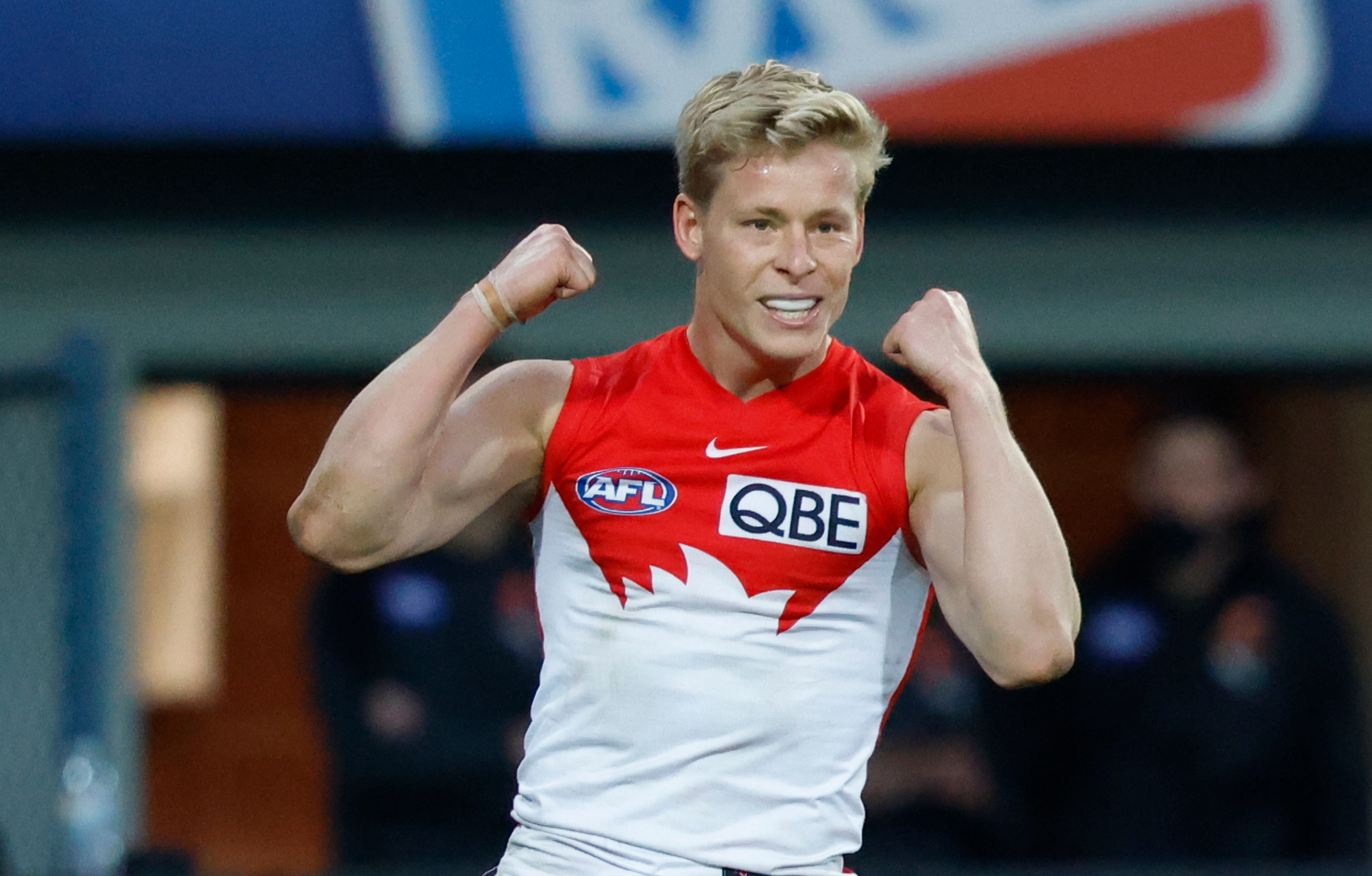 Heeney to evolve with midfield minutes