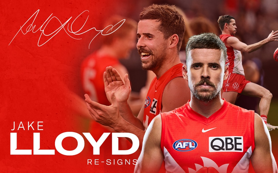Lloyd signs on in the red and white