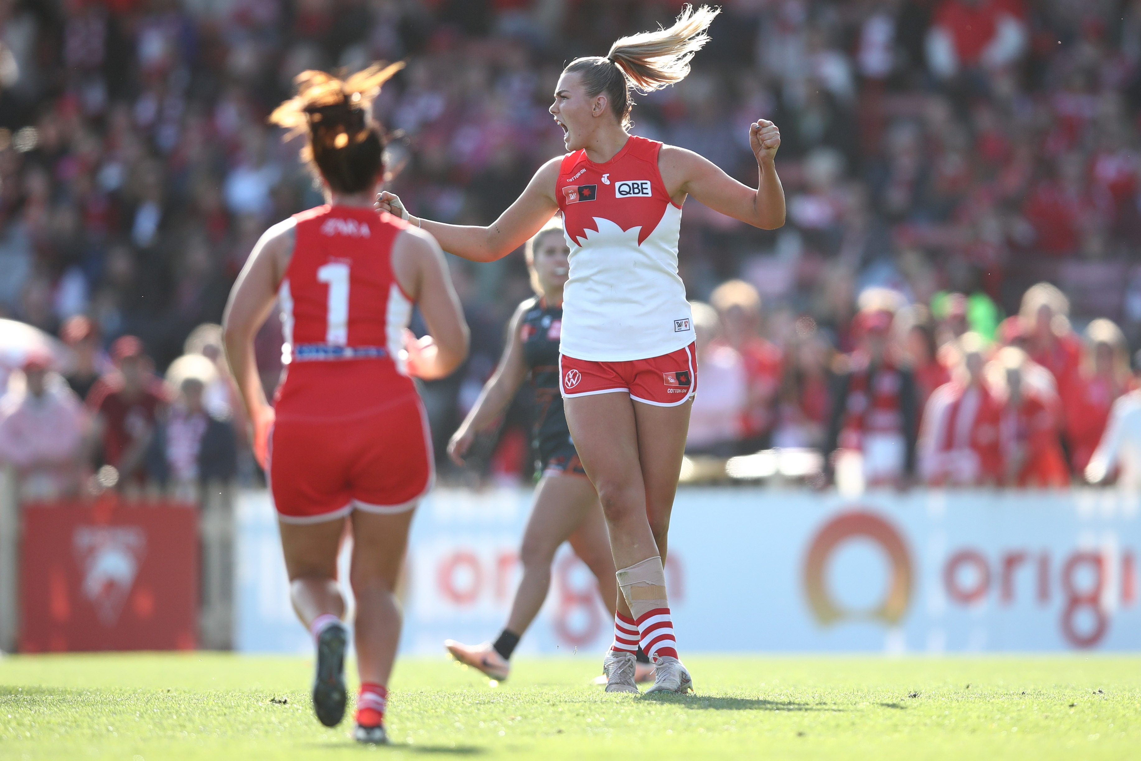 Morphett makes it long-term in the red and white