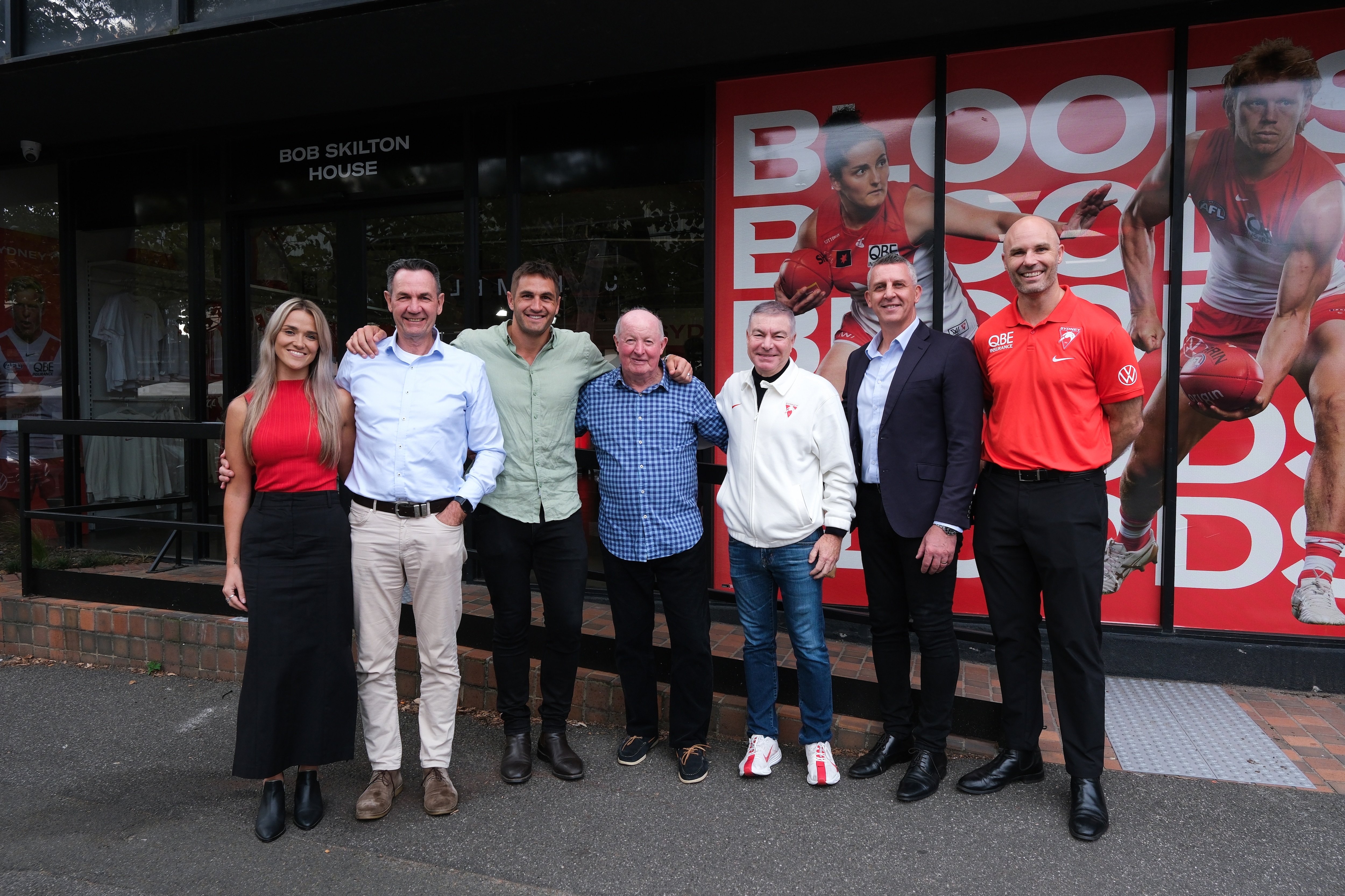 Swans honour Bob Skilton at new South Melbourne home