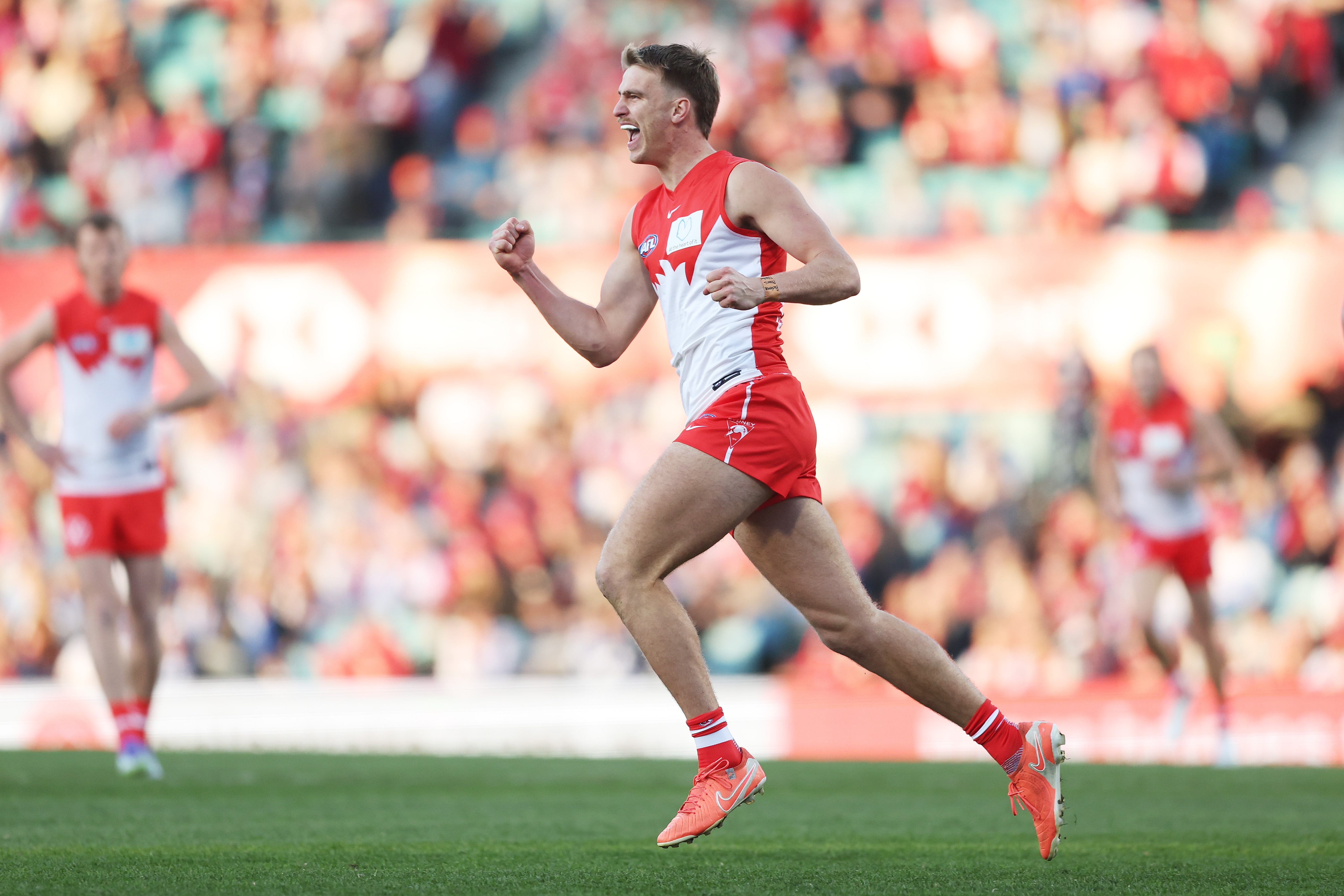 Expert Tipping: Lanning leads by two