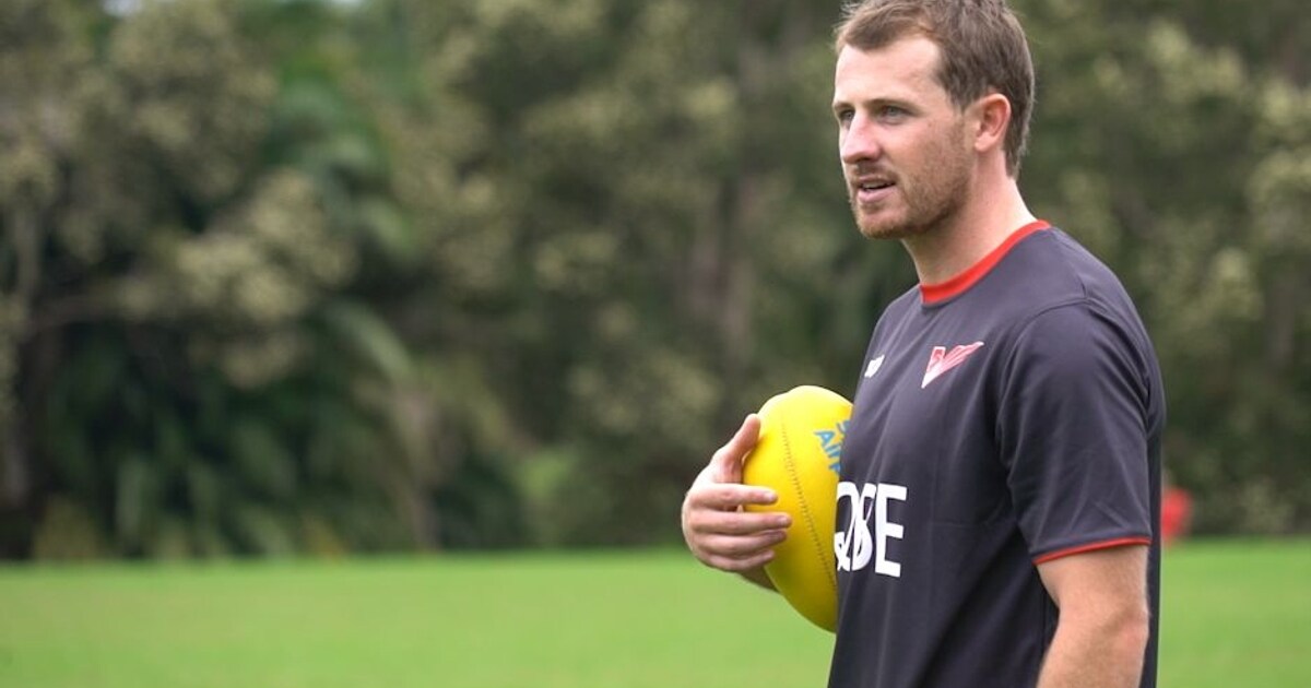 Academy: Coach Cunningham showing the way