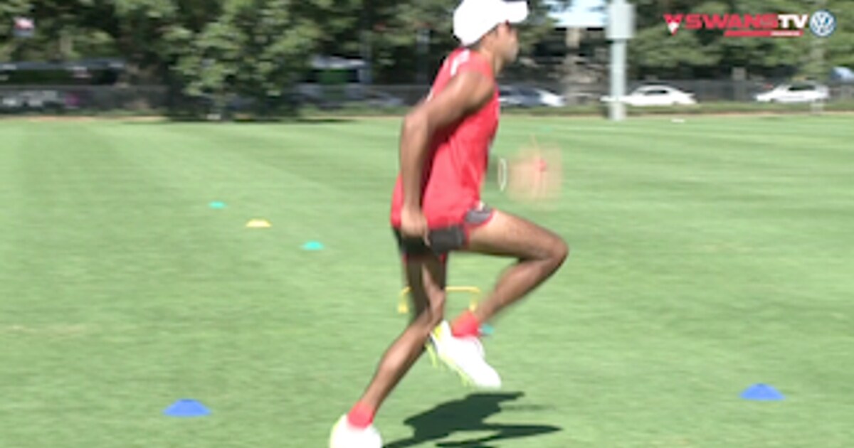 Jetta undergoes iliotibial band release