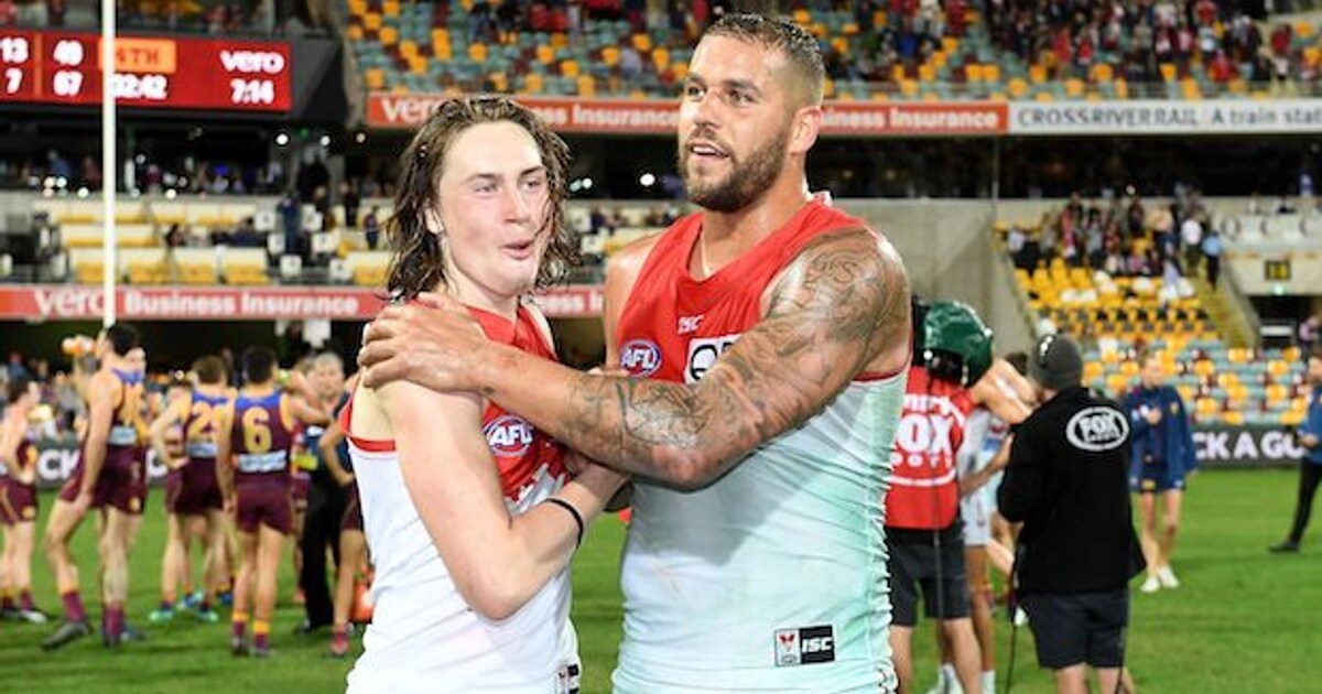 Teammates 'huge' for debutant Stoddart