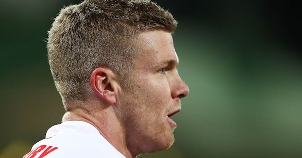 Hannebery moves on