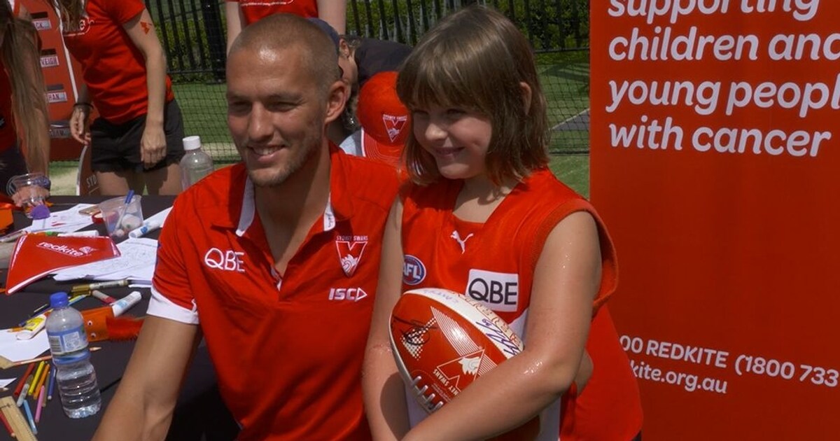 Swans celebrate Fan Day