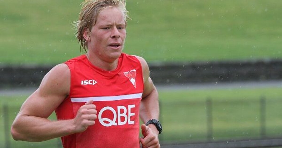 Gallery: Wet weather footy at Henson Park
