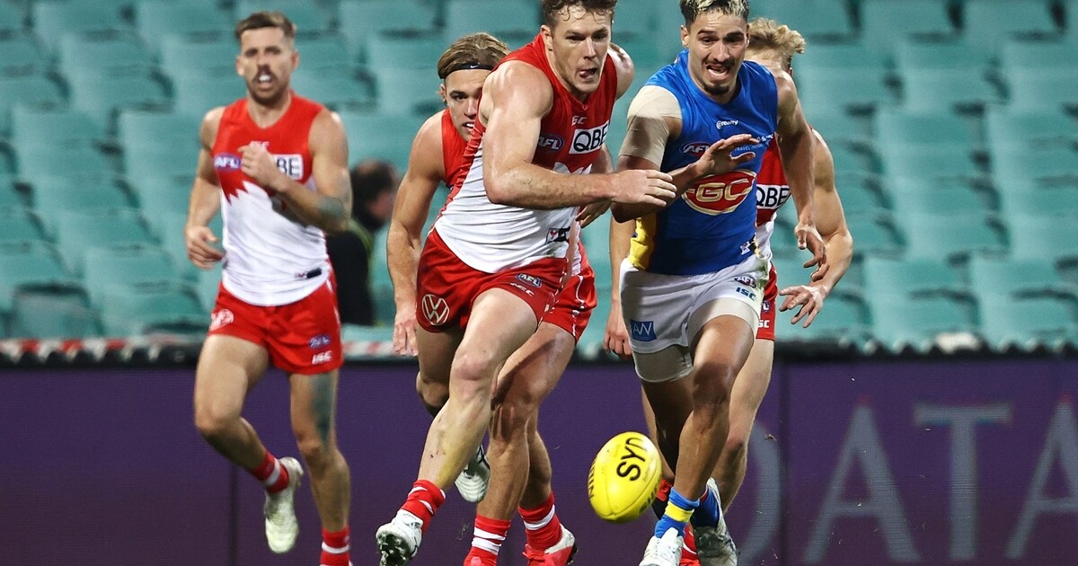 Swans go down to Suns