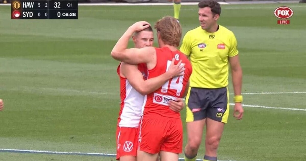 Mills masterclass cooks the Hawks