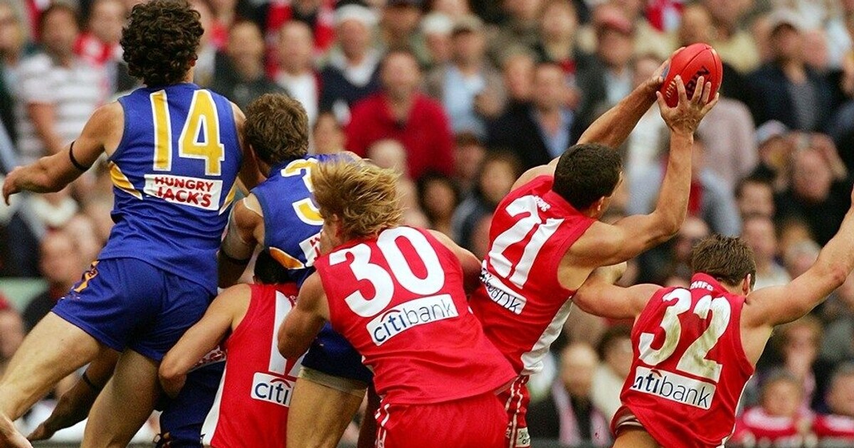 Best Swans GF moments - That Leo Barry mark