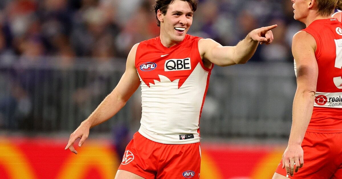 Expert Tipping: A tussle of the top eight