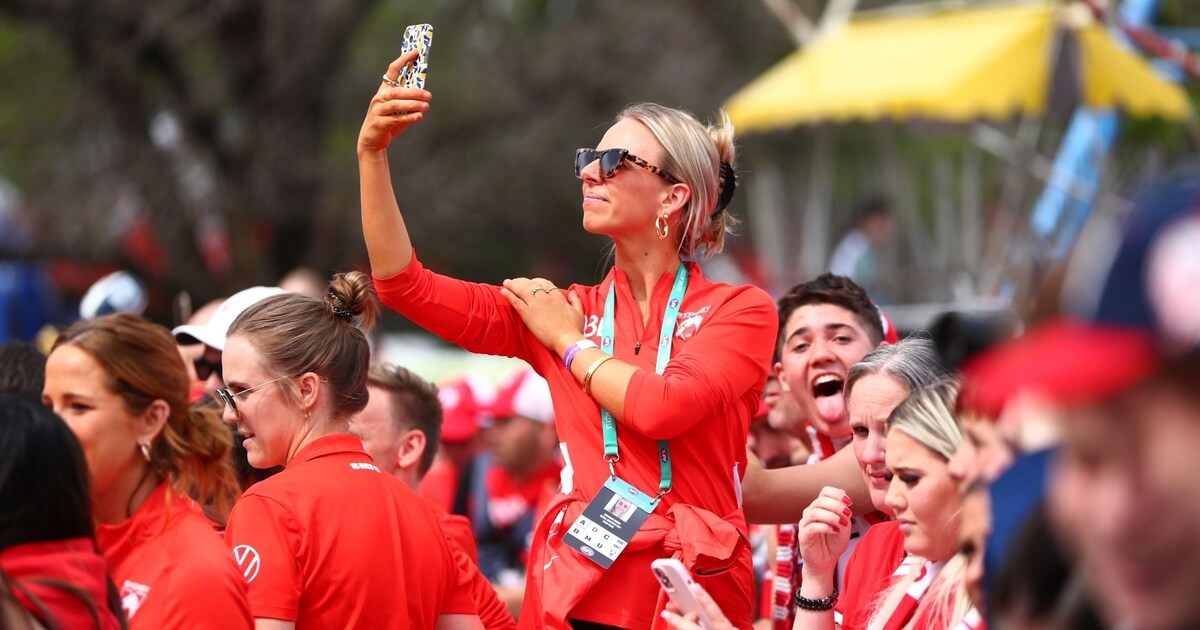 Stephanie Maiolo: Football operations manager, world champion