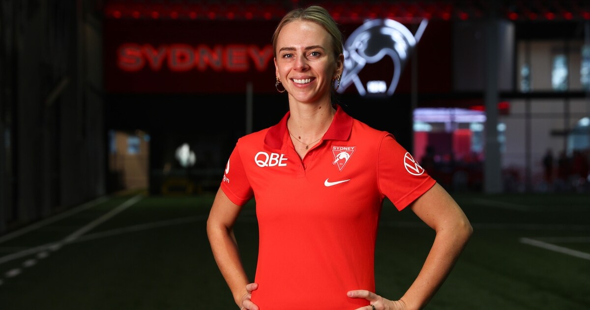 Dean Moore Award Nominee: Stephanie Maiolo