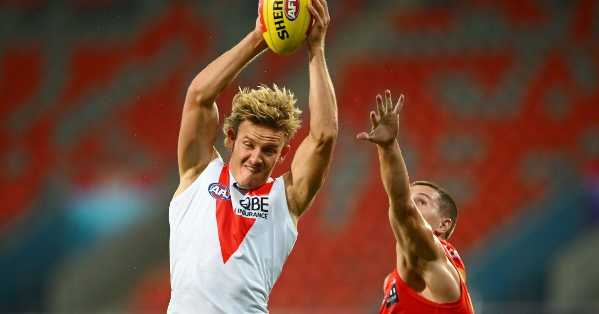 Corey Warner finishes off goal after slick Florent handball