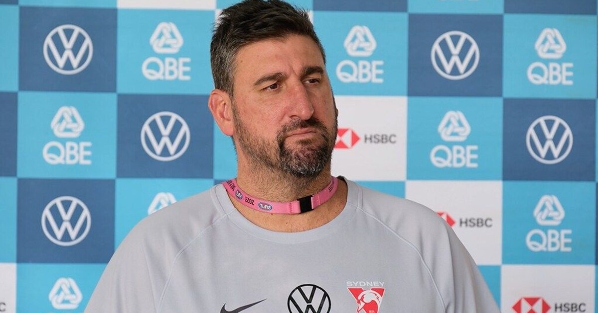 "He won't be available for selection" - Cox