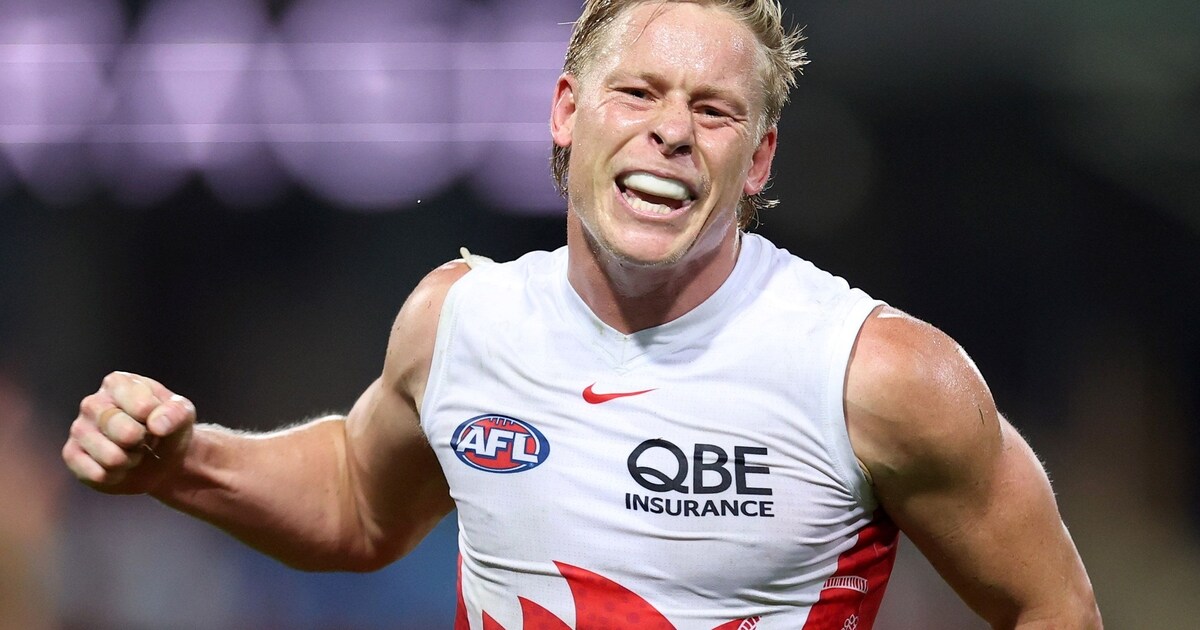 Heeney kicks three goals in tough loss on the road